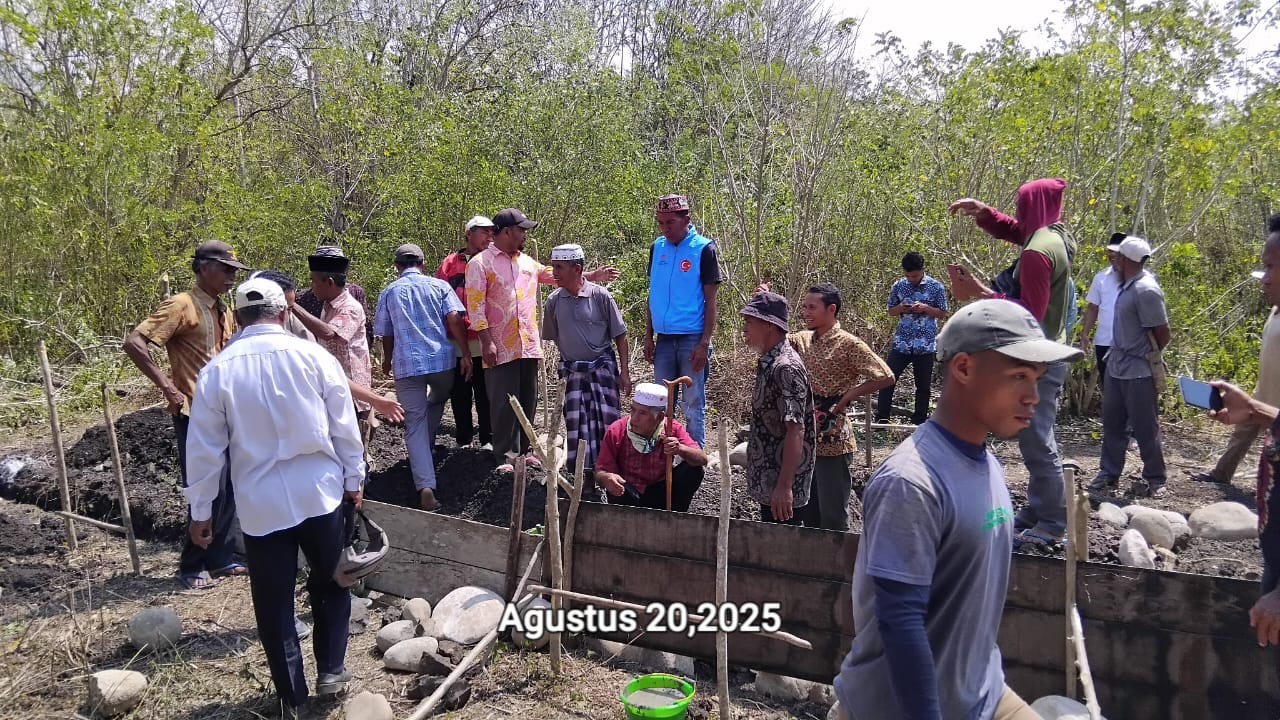Peletakan Batu Pertama Pembangunan Kantor Desa Persiapan Siru Langkerembong | Siru